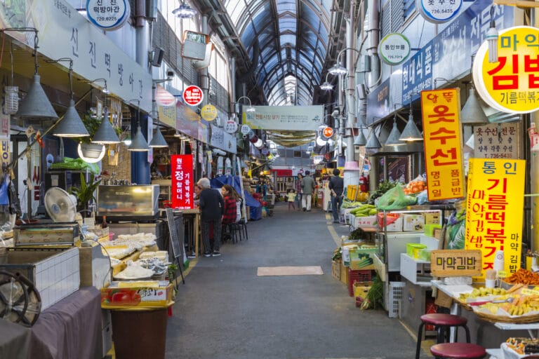 Markets In Seoul - 11 Must-Visit Markets In 2024